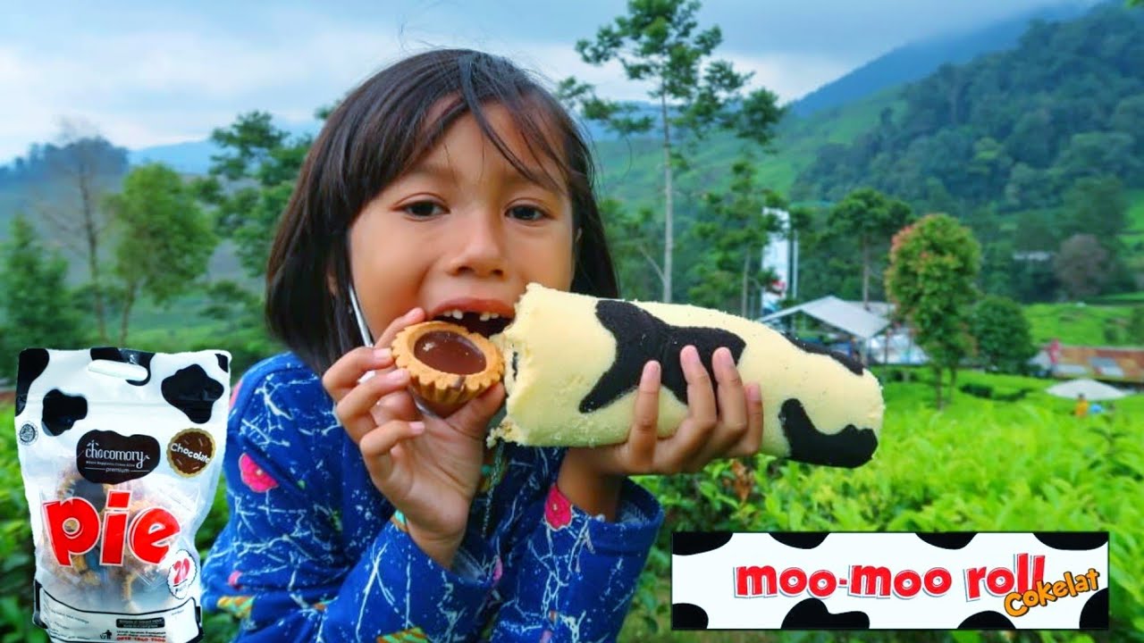 Makanan Ini Banyak Banget Yang Beli Di Cimory Dairyland, Naila Coba Pie ...