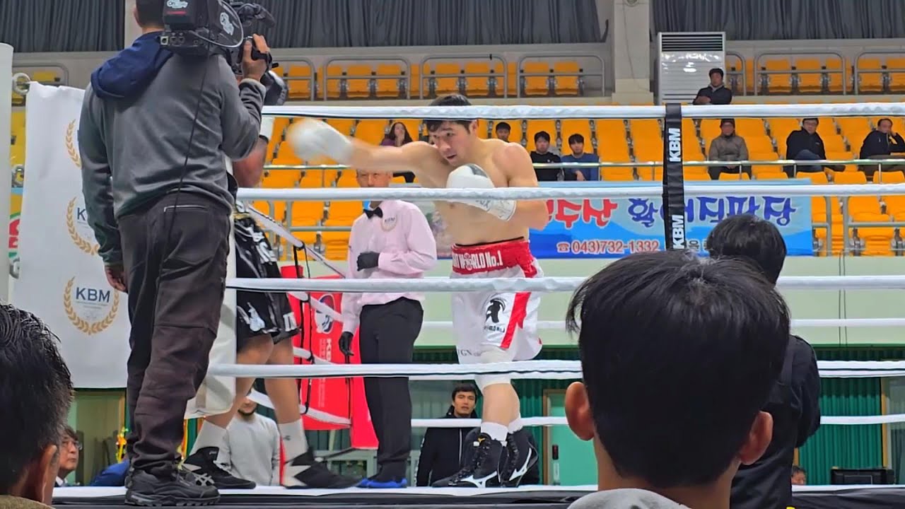 예누리 (에감베르디/FW1) 11월30일 옥천 프로복싱 경기 - YouTube