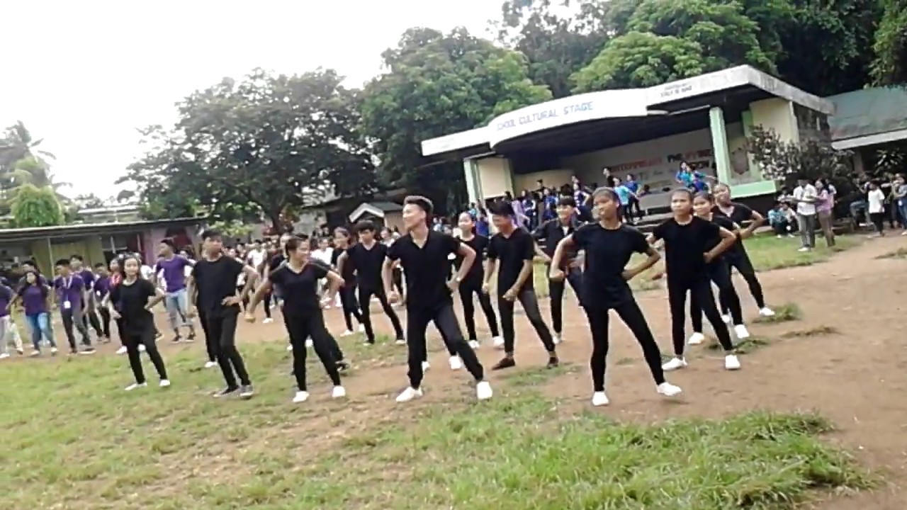 Heyey Girl in the mirror 😂 - YouTube