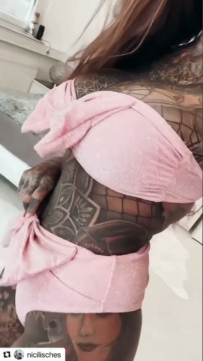 Check Out Beautiful Tattoo Model Nicilisches Youtube