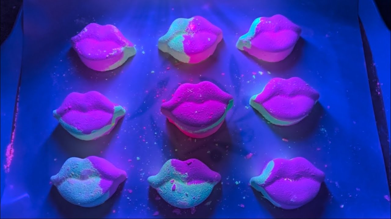 ASMR Reformed gymchalk lip crush | Flakes | powder play 💤 - YouTube