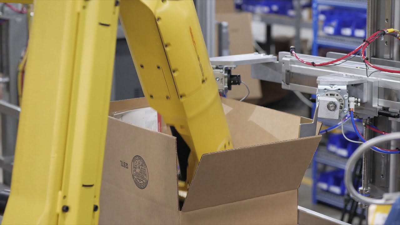 Robotic Forming of Bottle Ready Case - YouTube