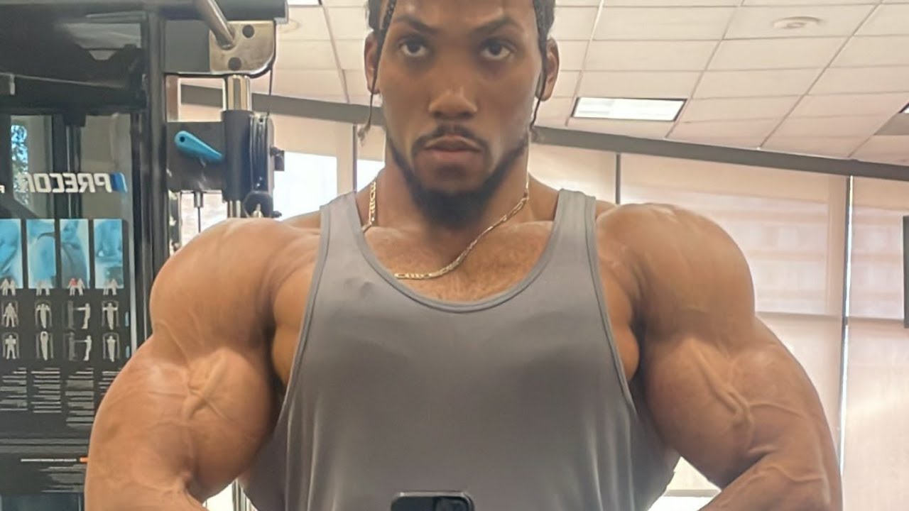 NATURAL IFBB PRO DEBUT | 4 DAYS OUT - YouTube