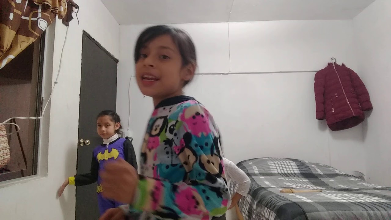 Bailando Con Mi Prima Y Hermana Youtube