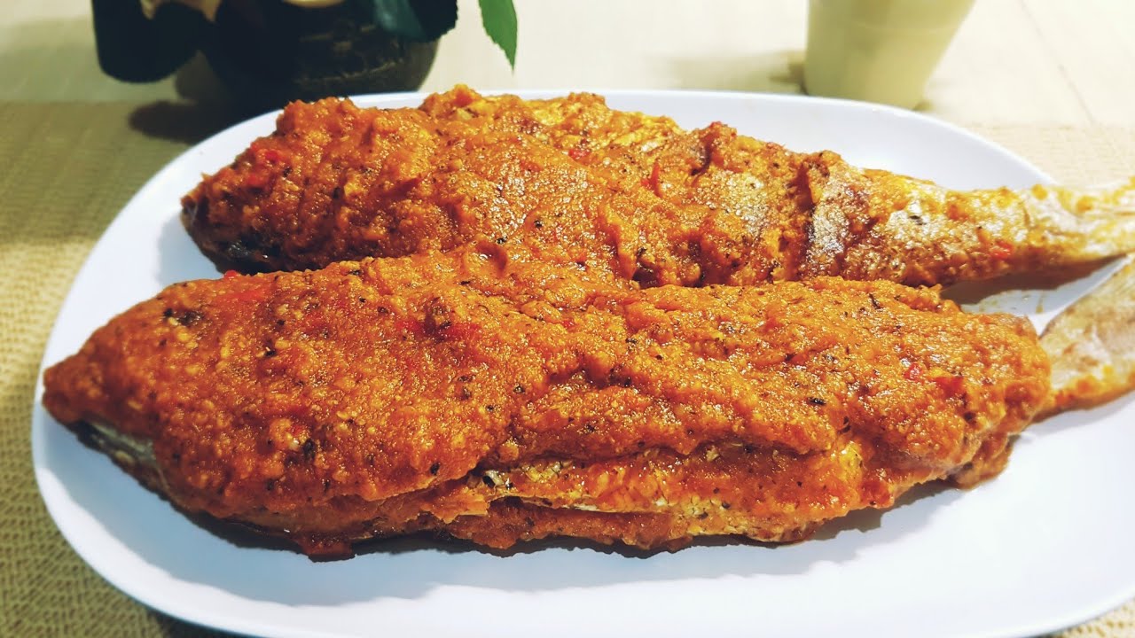 Pan fried snapper with tomato sauce and hazlenut. Fish recipe - YouTube