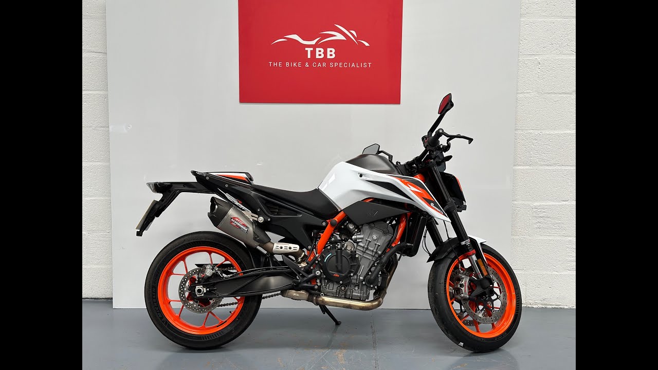 KTM 890 Duke R 2022 1750 miles - YouTube