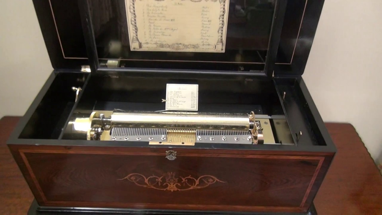 Important Antique Organ Music Box - YouTube