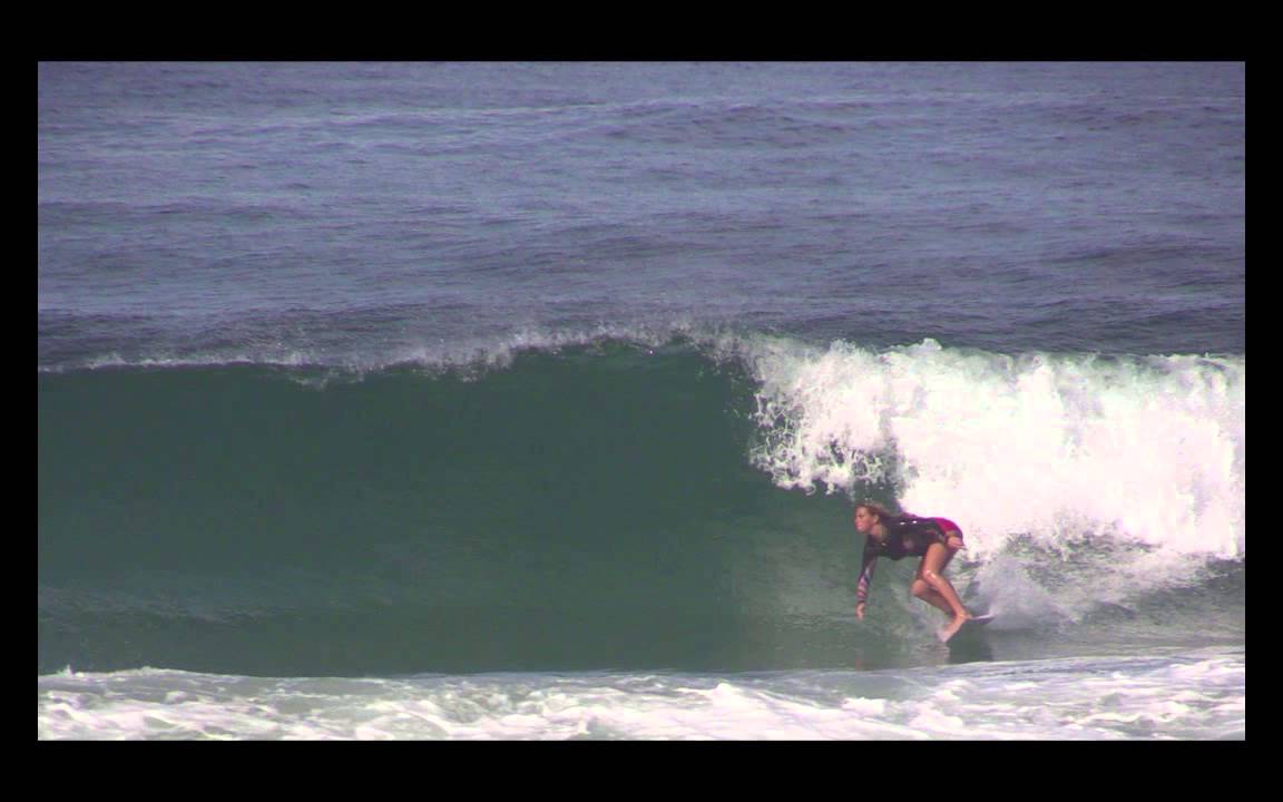 Surf coaching: Forehand Bottom Turns - Goofey Footer Version - YouTube