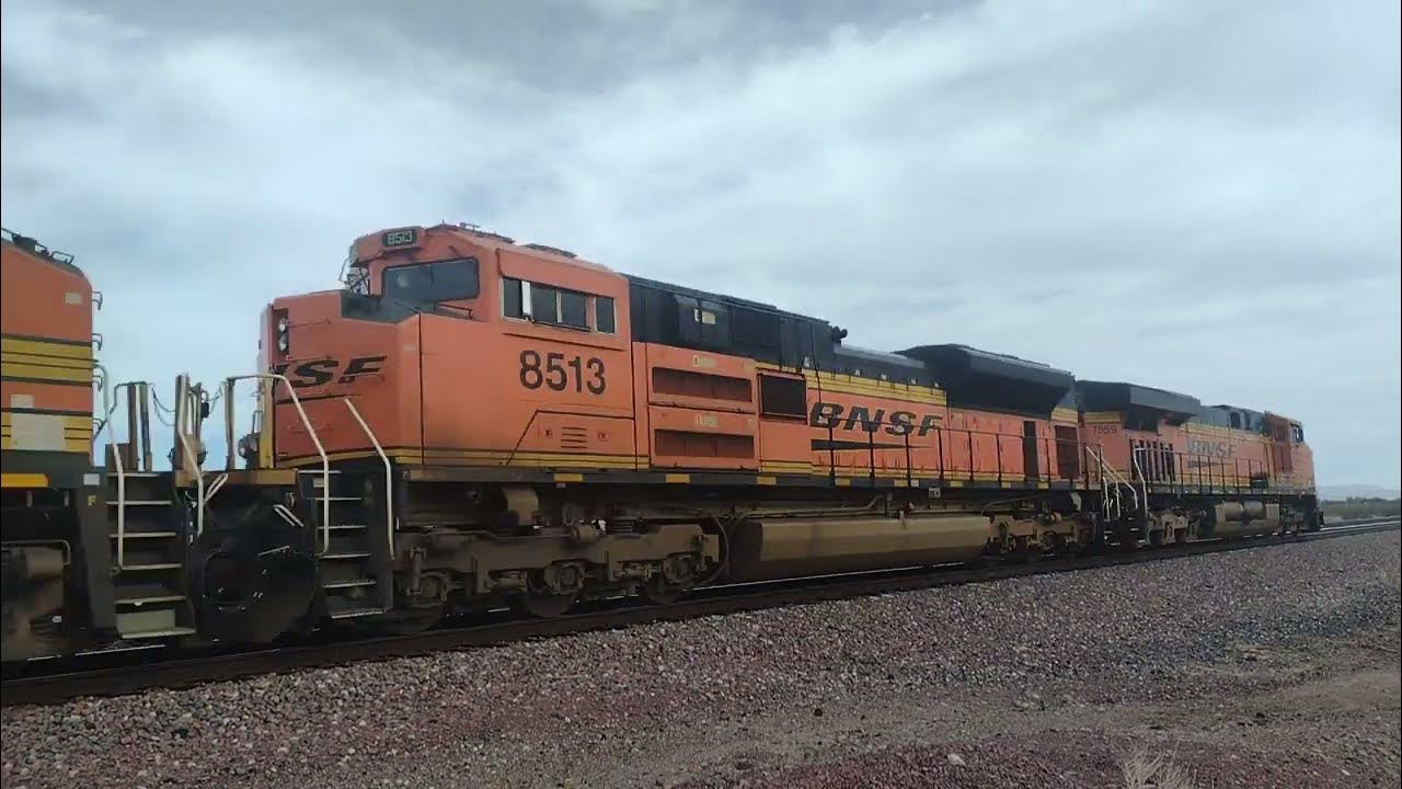 EB BNSF Z Train Feat Bonnet In Daggett Ca! #bigbossrailfanner - YouTube