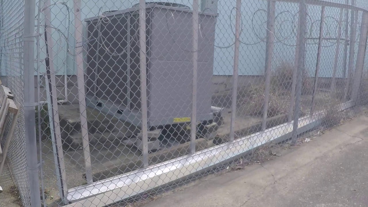 A Rheem with a cover and a Carrier Gemini Split - YouTube