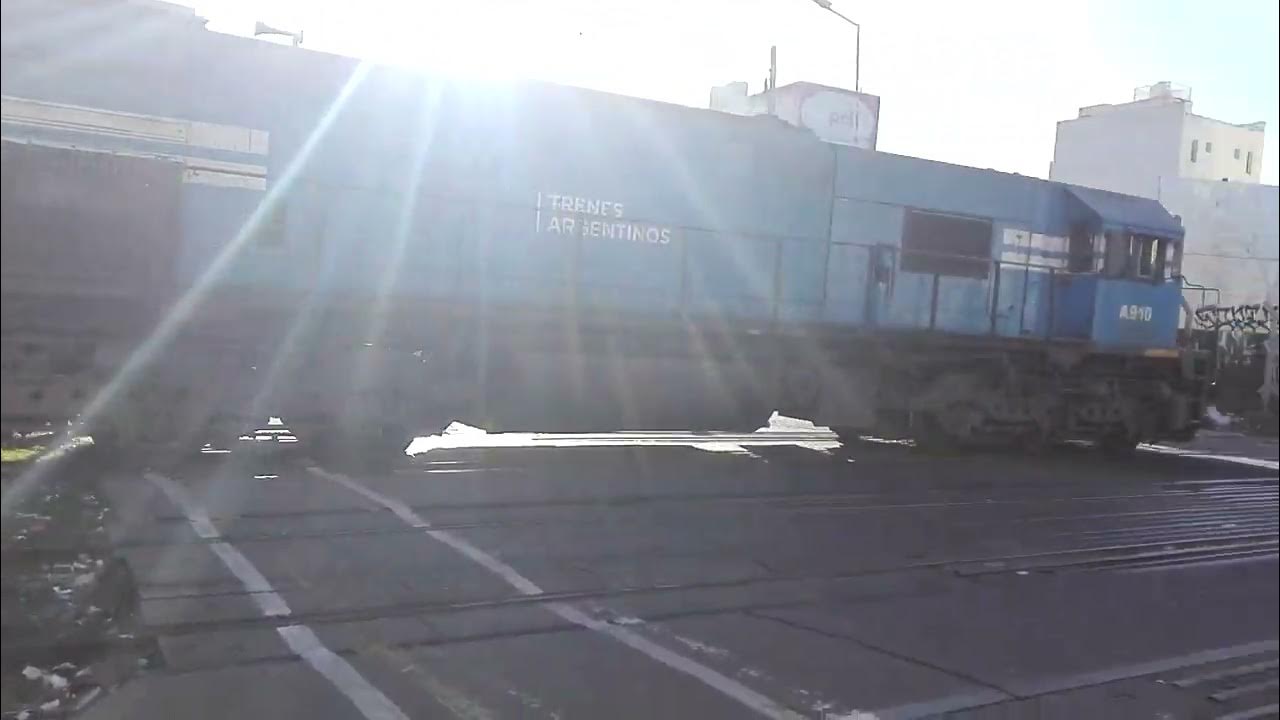 SALIENDO DESDE HAEDO LA A910. EMD.135 GM.GT22. salida a los bocinazos - YouTube