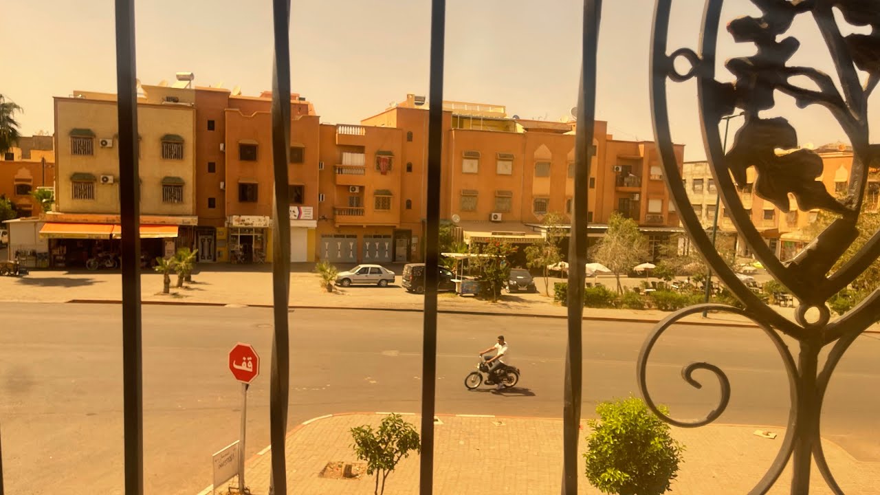 بدأت قناة الصنعة بثا مباشرا Youtube