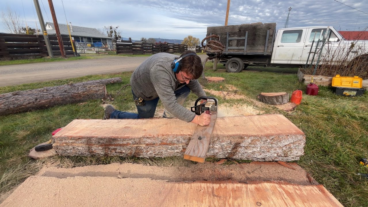 Milling logs with a free DIY Alaskan chainsaw mill - YouTube