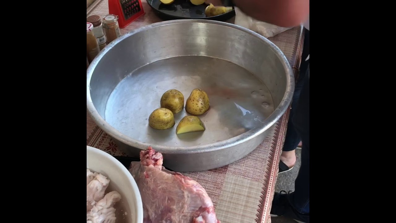 Goat in the oven - YouTube