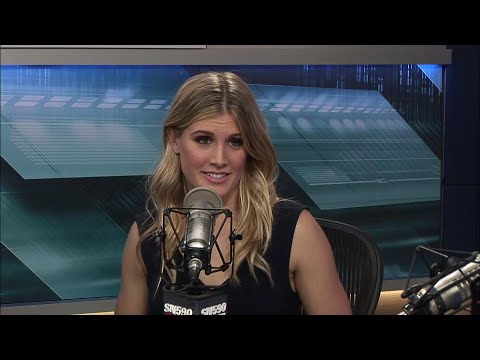 Bouchard: No regrets calling out Sharapova