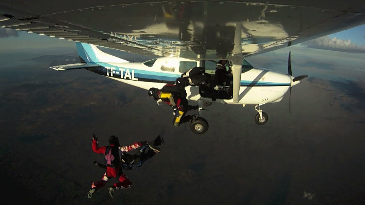 Skydive in Iceland (long version) - YouTube
