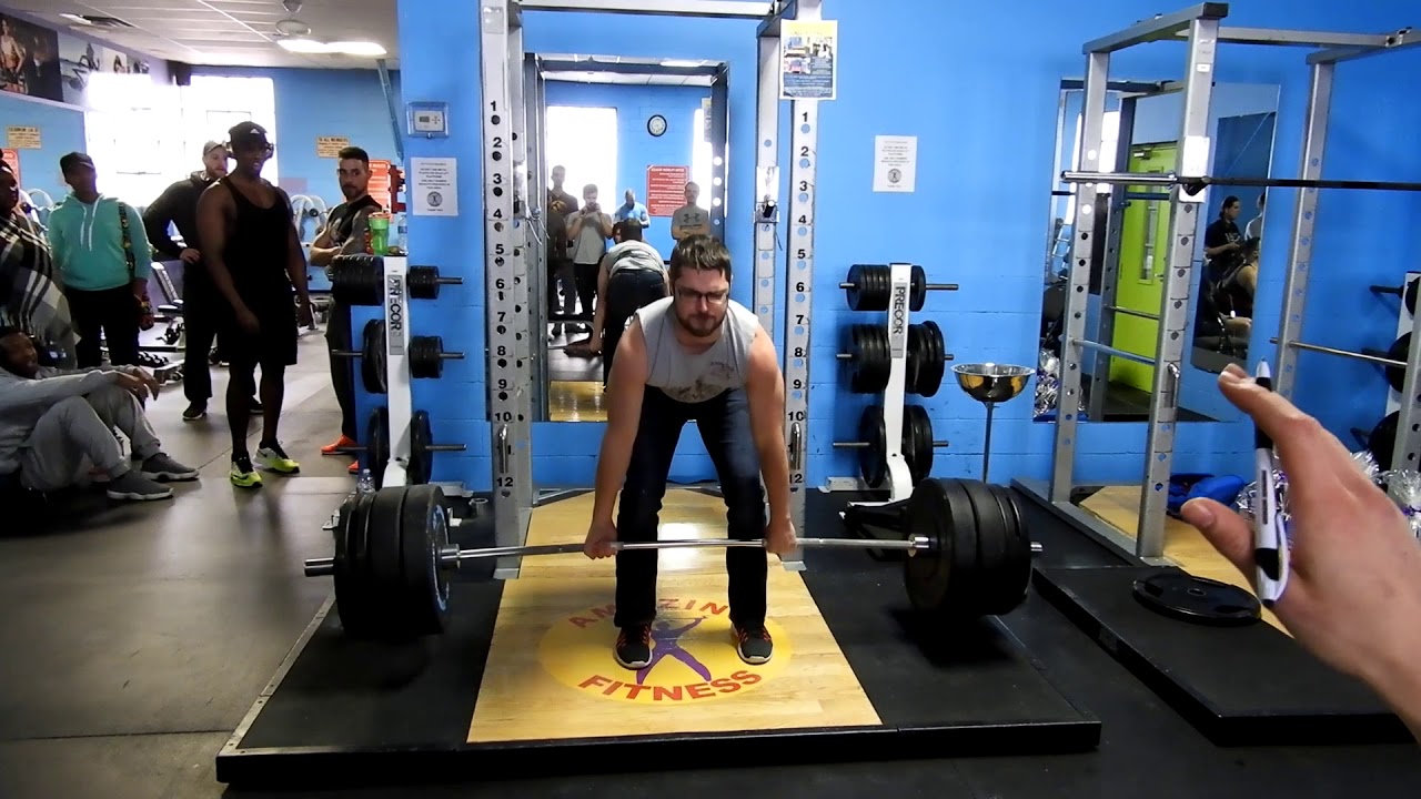 Deadlift Party at Amazing Fitness - YouTube