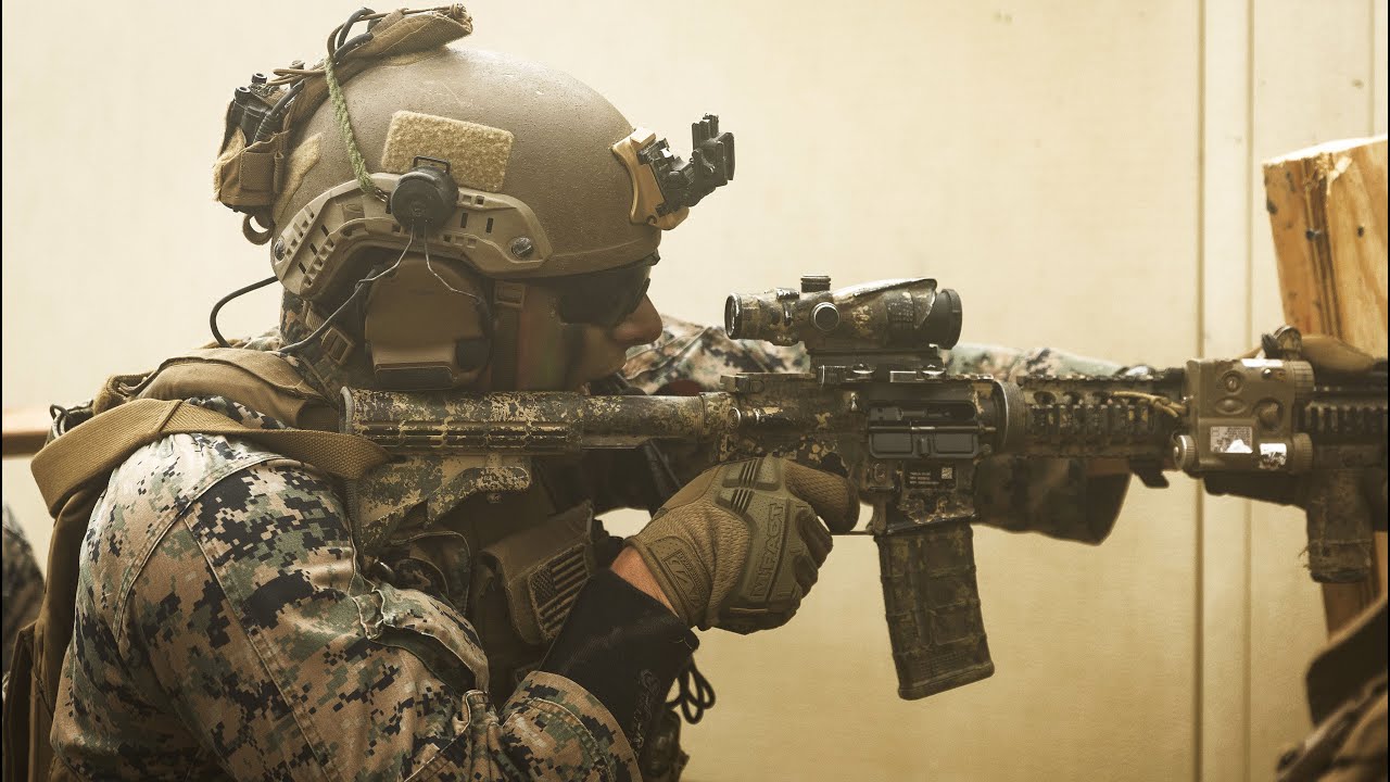 U.S. Marines 2/1 Ghost Battalion conduct Raid Leaders Course (Eng sub ...