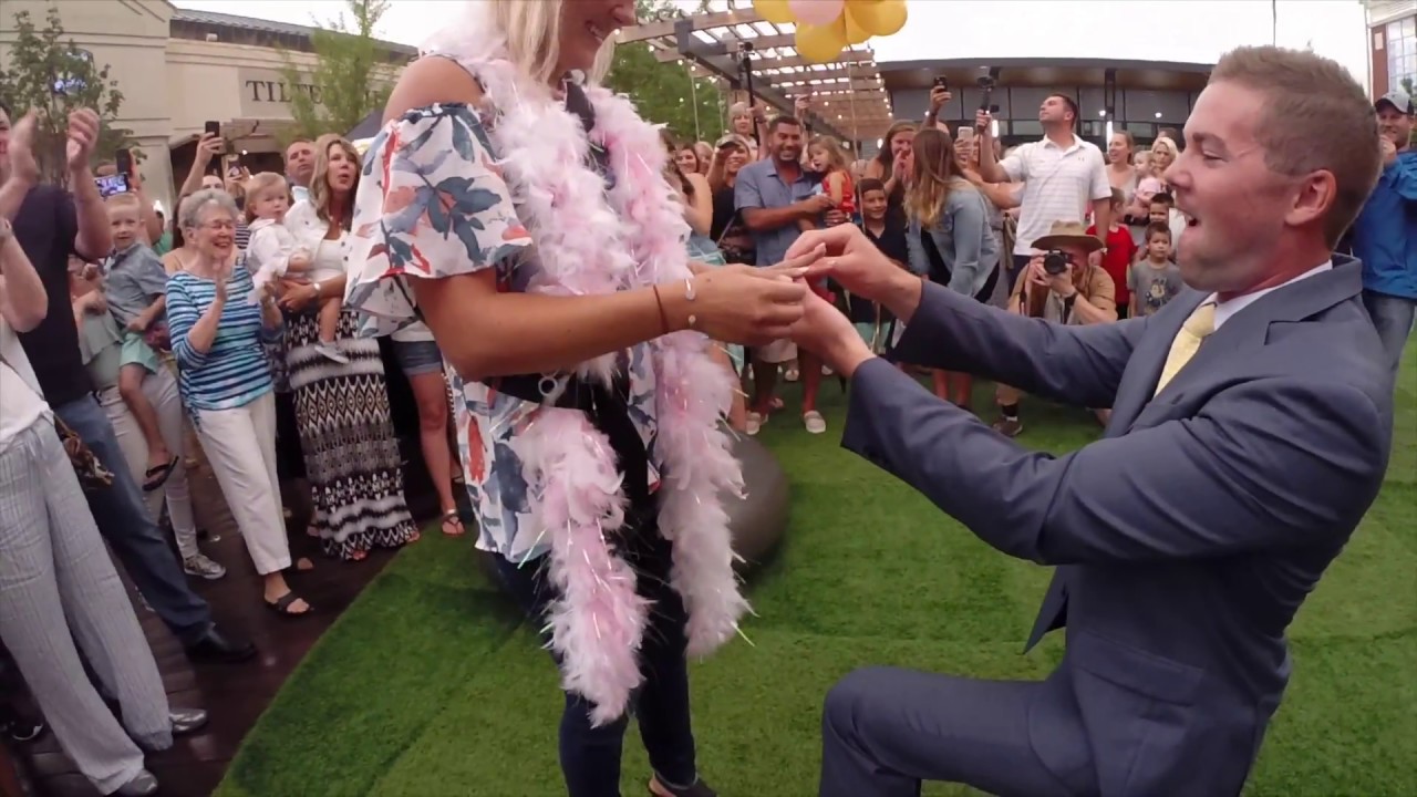 Tom & Kari's Surprise Flash Mob Proposal (August 18, 2017) - YouTube