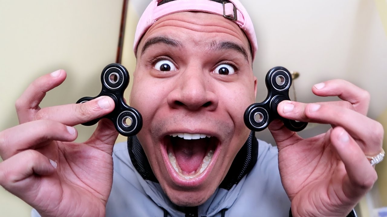 CRAZY FIDGET TOY TRICK SHOTS!! (IMPOSSIBLE) - YouTube