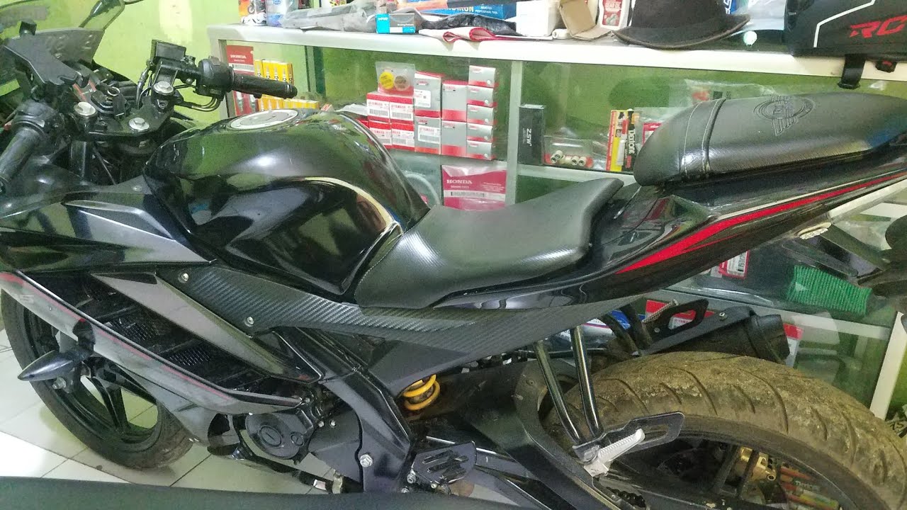Yamaha r15 v2 rasa moge - YouTube