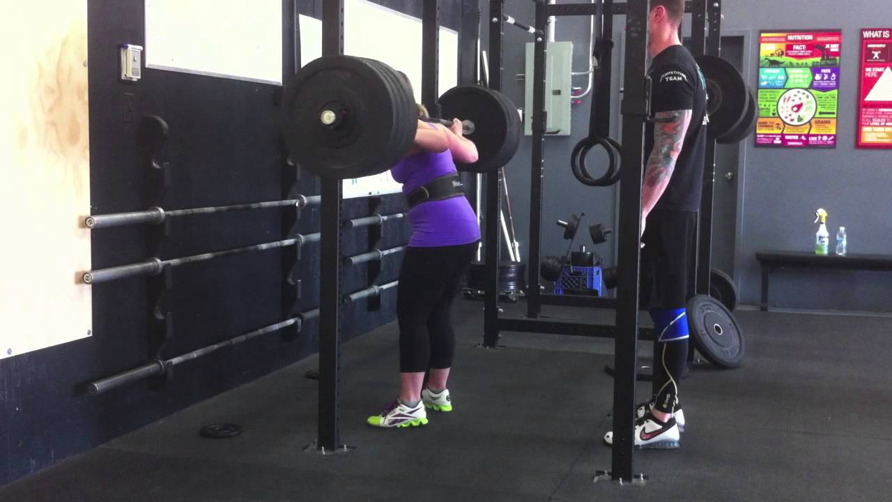 Keely's 250# Squat PR - YouTube