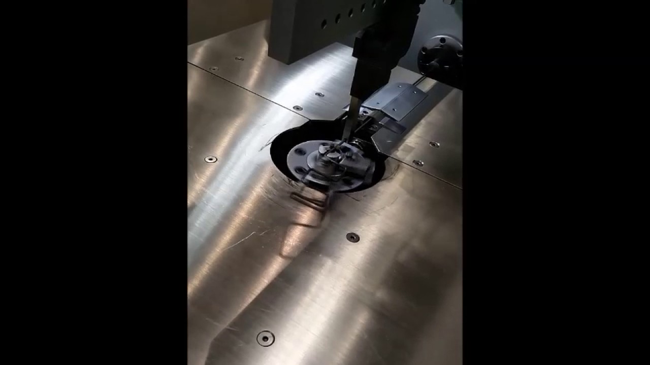 Vinston US 8-600 Hybrid Wire Bender CNC - Wire Forms in Germany - YouTube