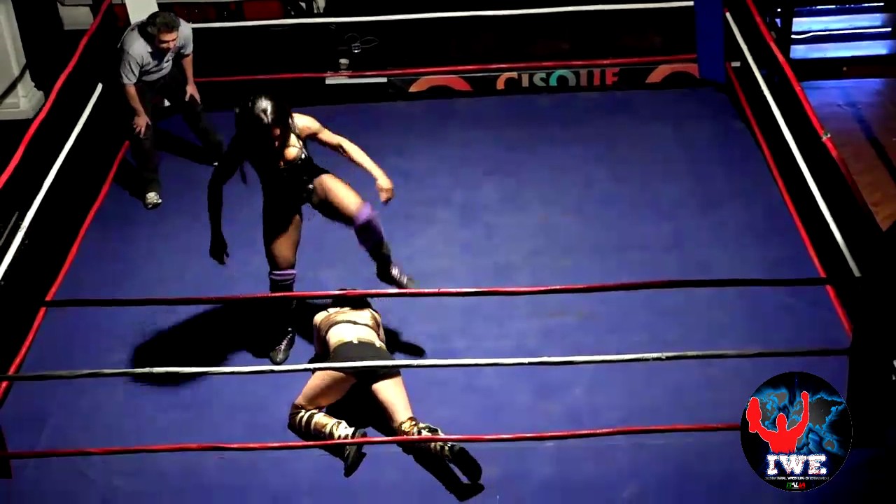 Claymore - Ayesha Ray Vs Camille - YouTube