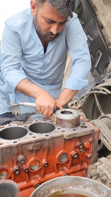 Diesel engine piston fitting #shorts #engine #mechanic #mechanical #automobile #viralshorts # ...