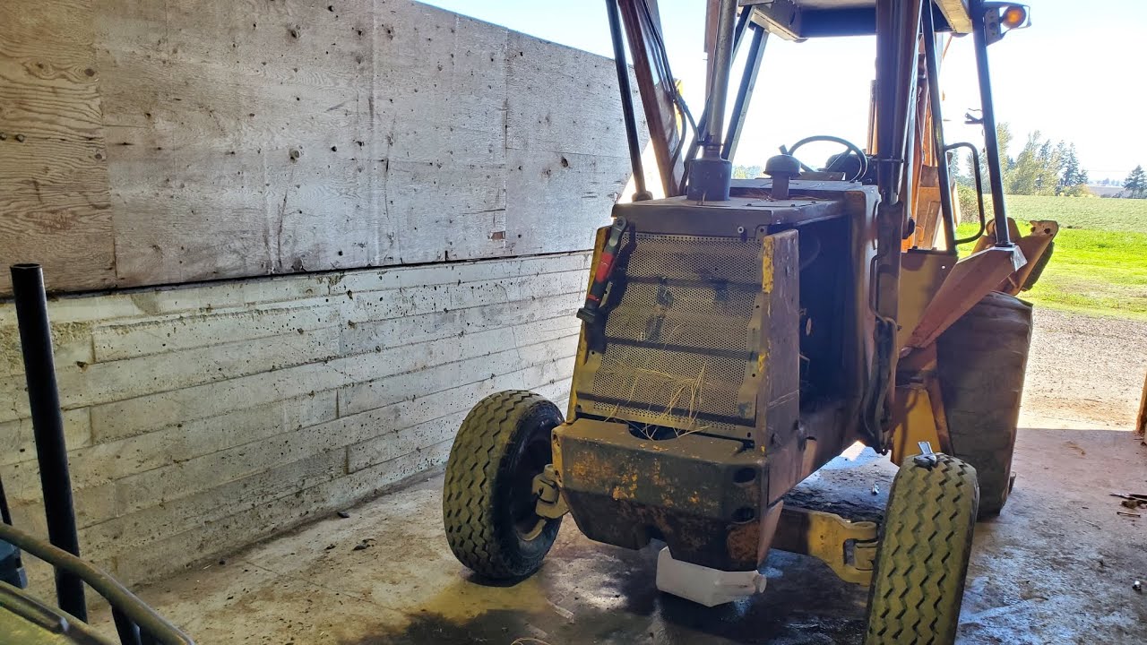 case 580d backhoe likes Destroying radiators 😡😡😡😡 #diy #mechanic # ...