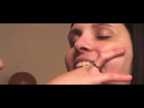 Long tongue kissing lesson #004