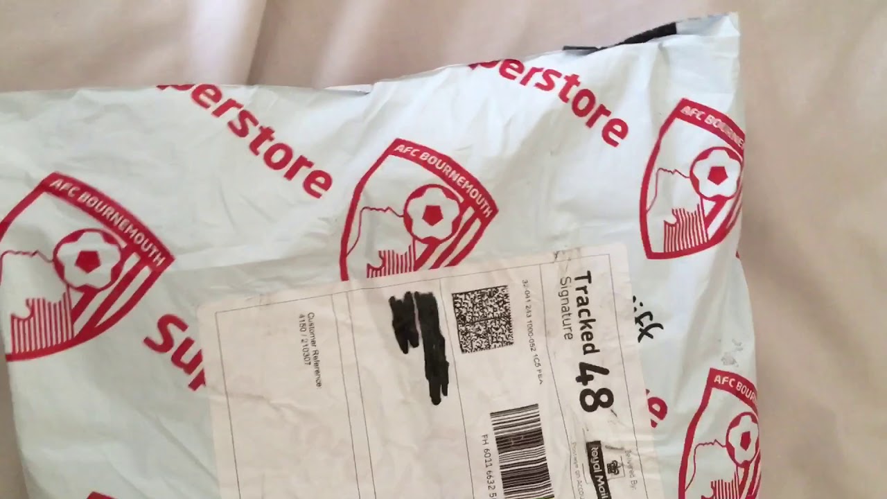Unboxing an AFC Bournemouth scarf - YouTube