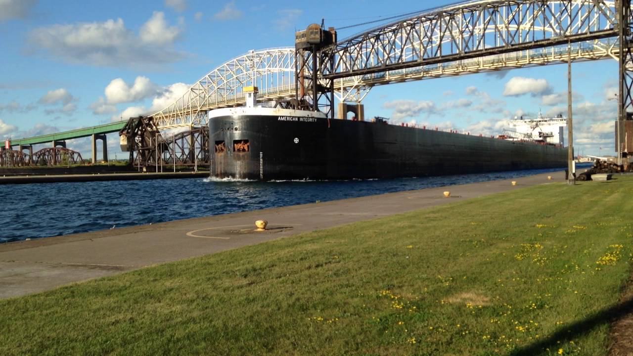 Great Lakes Freighter American Integrity - YouTube