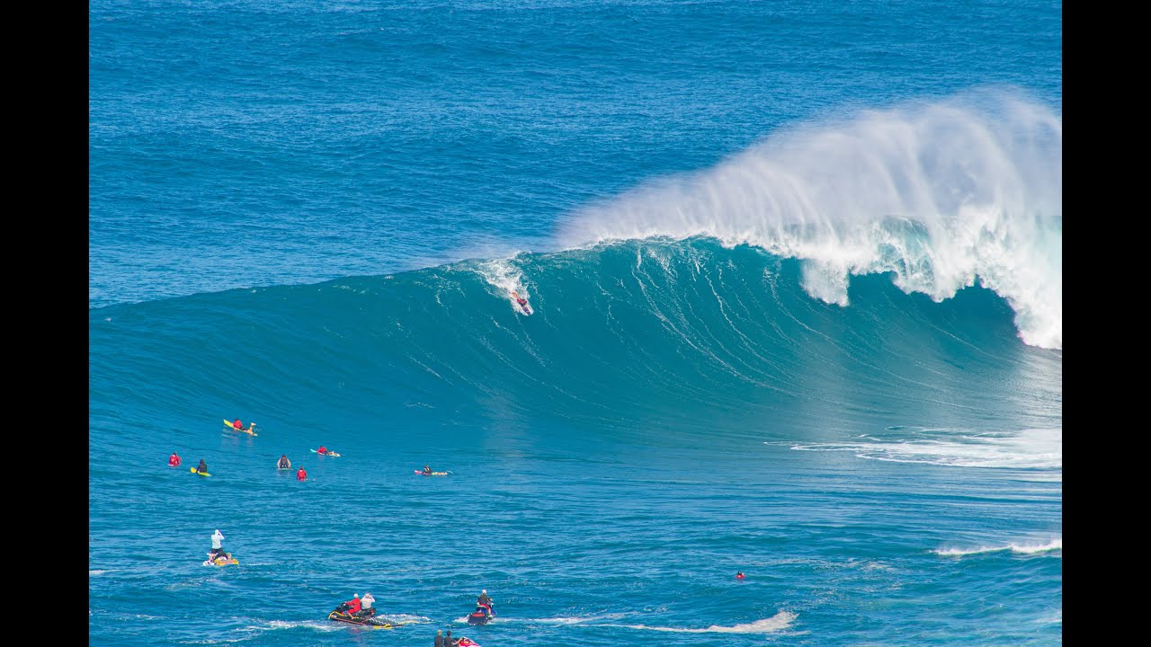 Pe'ahi (Jaws) - 21 December 2022 - YouTube