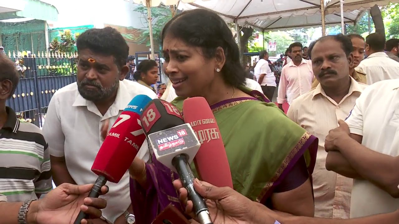 Singer Nithiyasri Mahadevan Pays Last Tribute to Raman | Lakshman ...