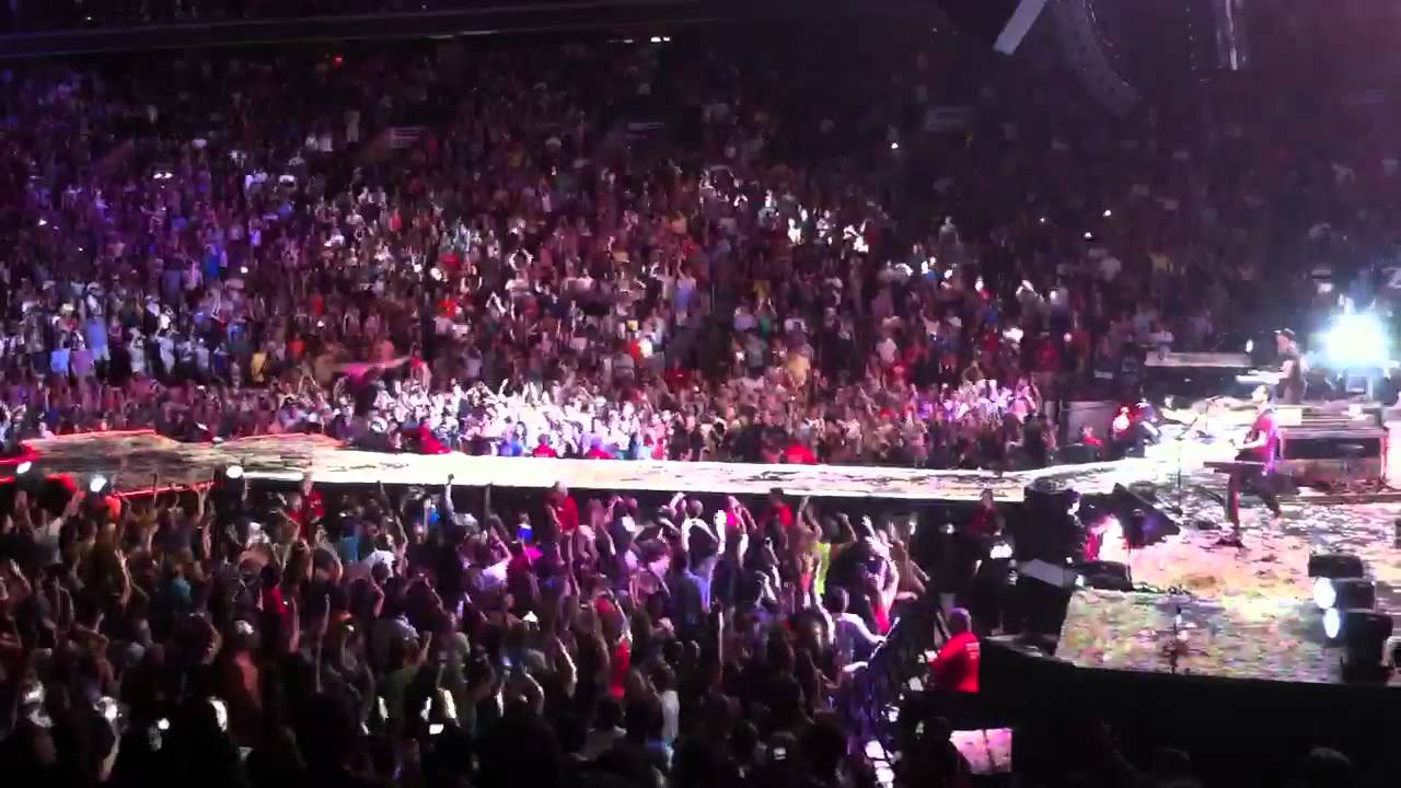Concert- Coldplay live in Philly PA 7/6/12 - Fix You - YouTube