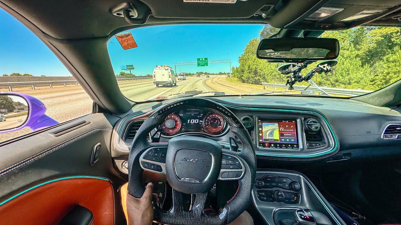 HELLCAT CUTTING UP IN HEAVY TRAFFIC WITH NO HOOD - YouTube