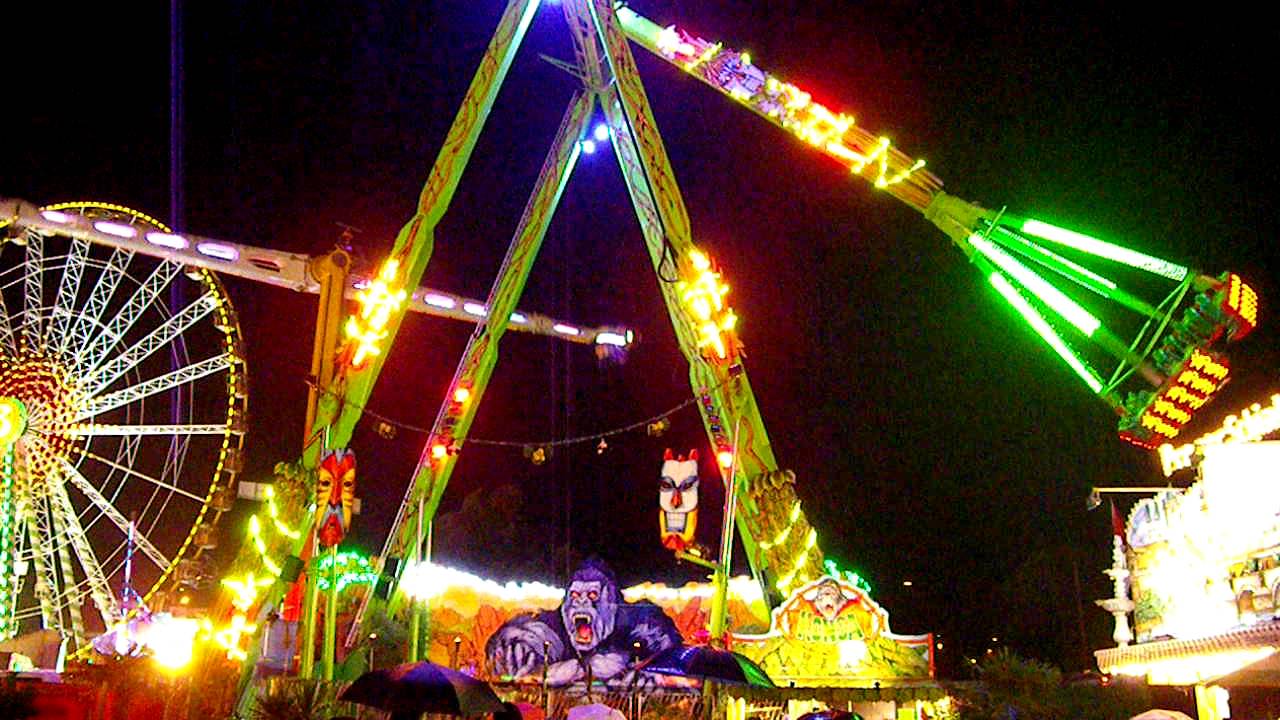 Konga at the Düsseldorf fair in Germany. - YouTube