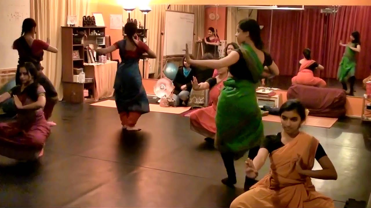 Making Of Yavanika - Choregraphic work by Joyce Paul Siamak - YouTube