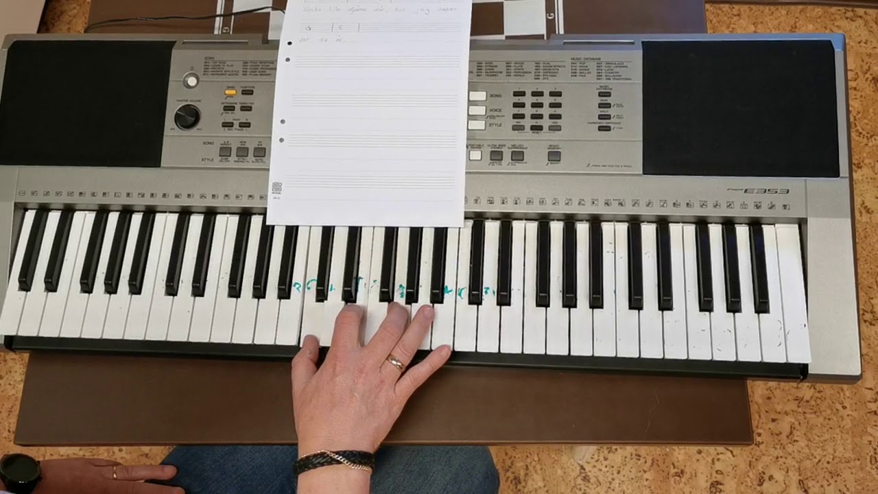 Blinka lilla stjärna i C-dur Keyboard - YouTube