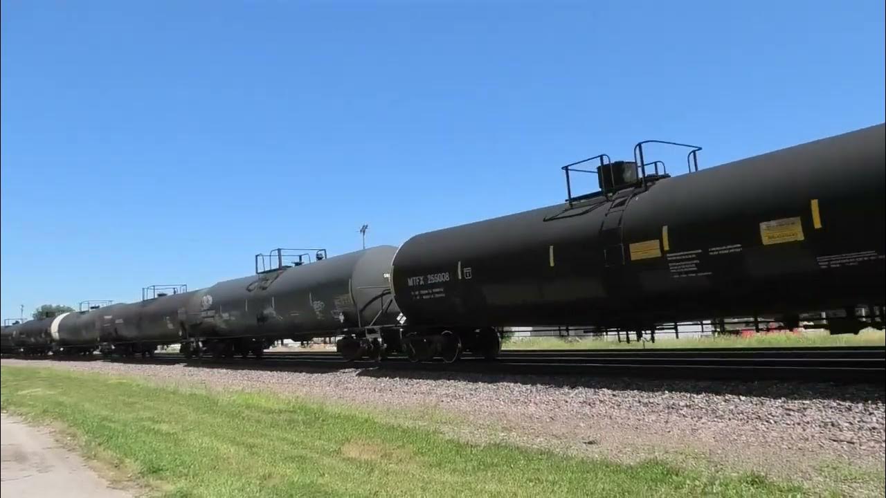 BNSF 6768 West in Princeton, IL 6/10/24 - YouTube