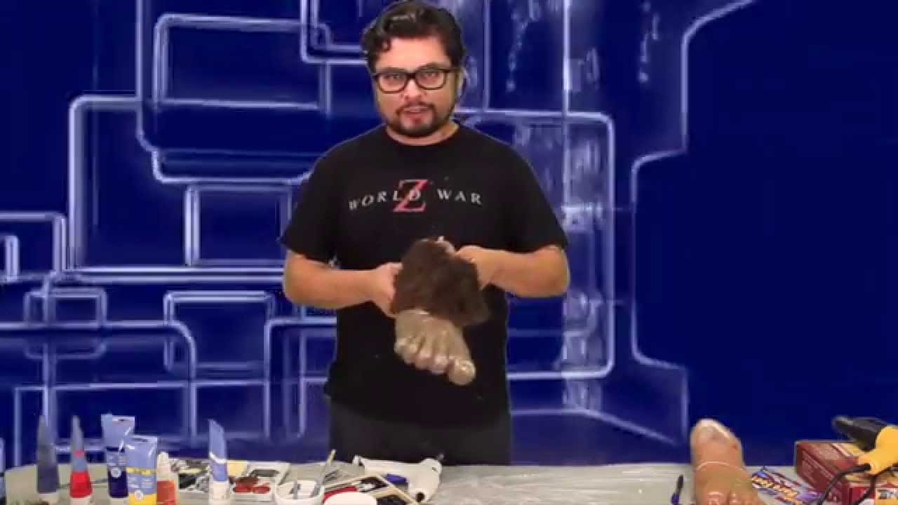 Hobbit Feet DIY Cosplay by Geek Speak TV - YouTube