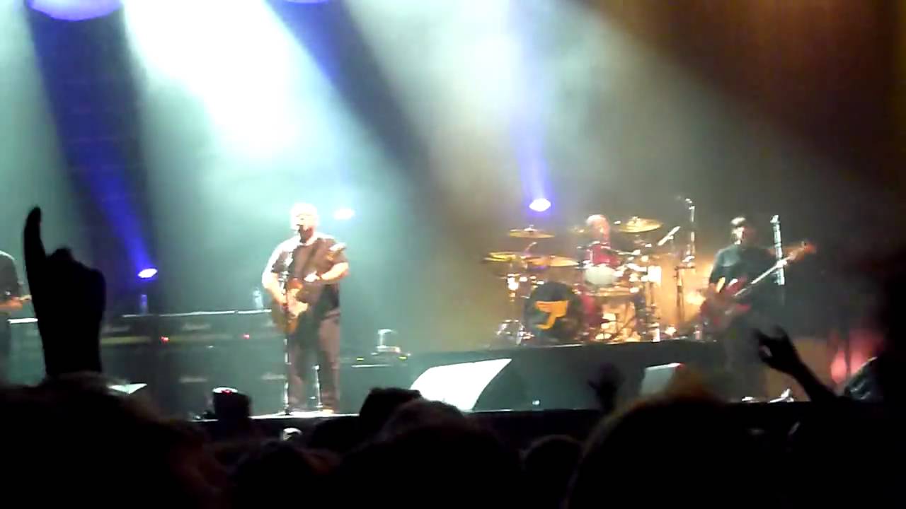 Pixies - Hey - Live @ Heineken Music Hall (HMH) - 13/10/2009 - YouTube