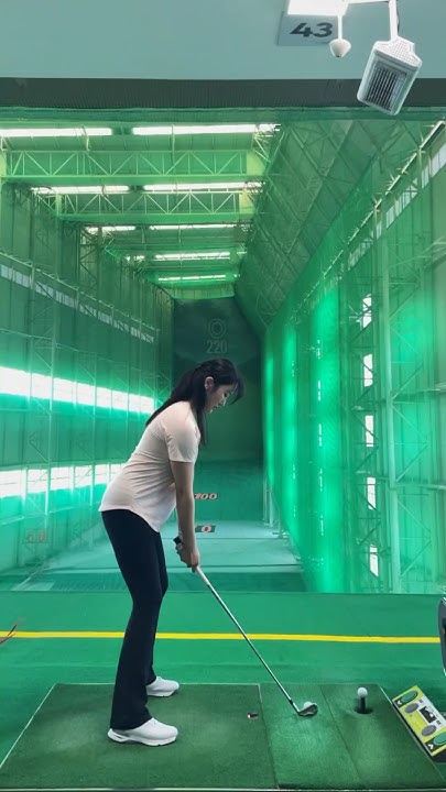 송유진프로의 주말 연습 아이언샷 송유진프로klpga투어프로골프스윙골프연습아이언스윙프로골퍼여자프로아이언스윙여자프로골프레슨레슨문의 Youtube