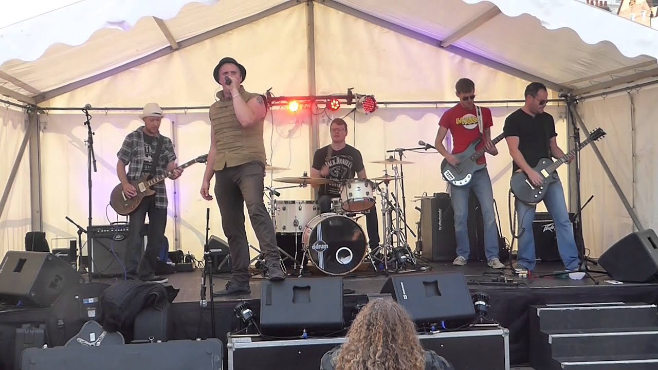 Minerva Falls - Lived (Purplefest, Southend 03/09/2015) - YouTube