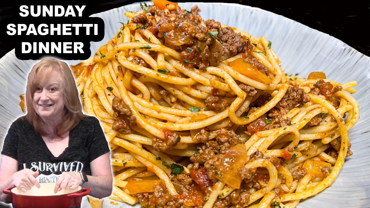SUNDAY SPAGHETTI DINNER with a delicious (Bolognese) meat sauce - YouTube