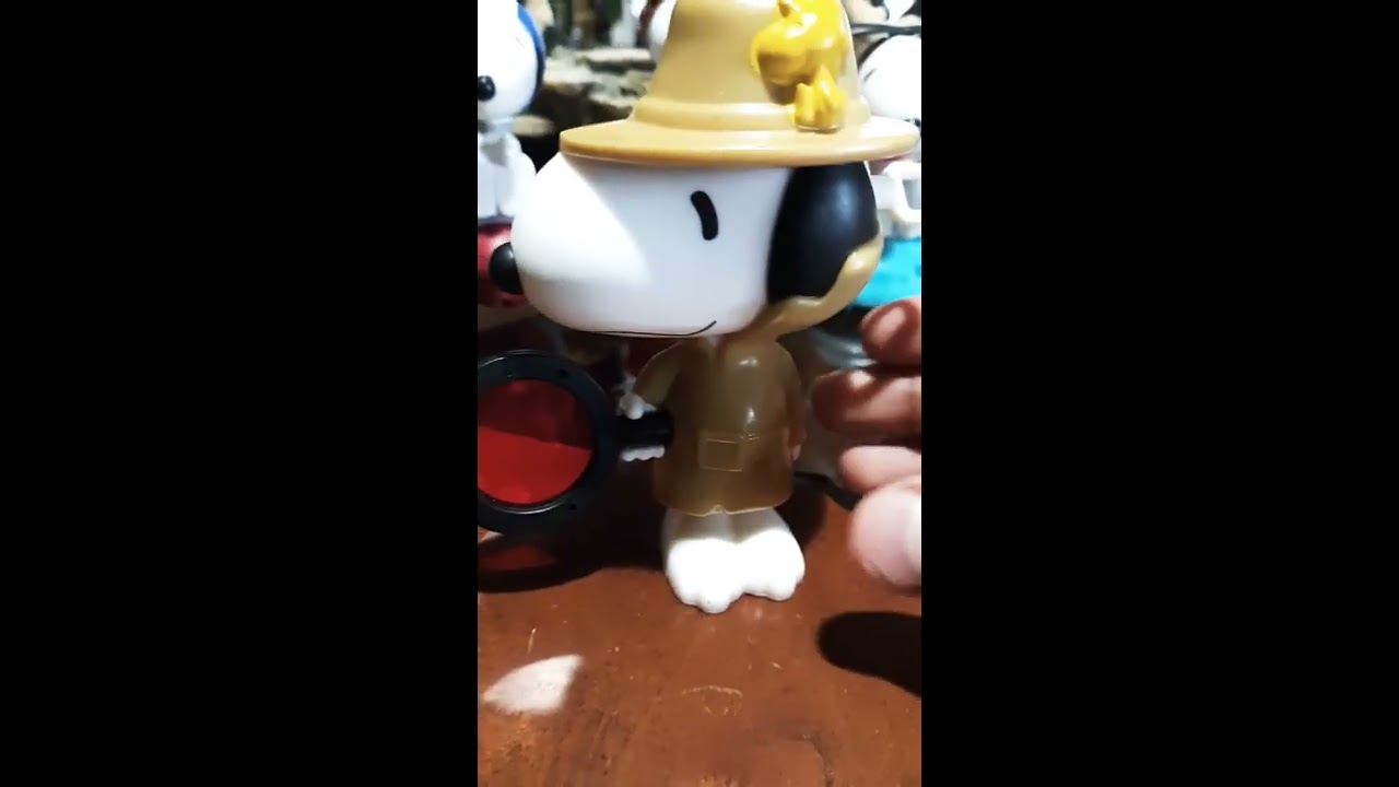 Reviewing Detective Snoopy - YouTube