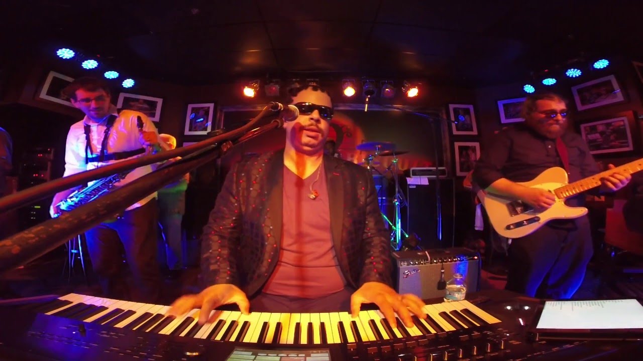 Stevie Wonder Boogie on Reggae Woman cover by Natural Wonder - YouTube