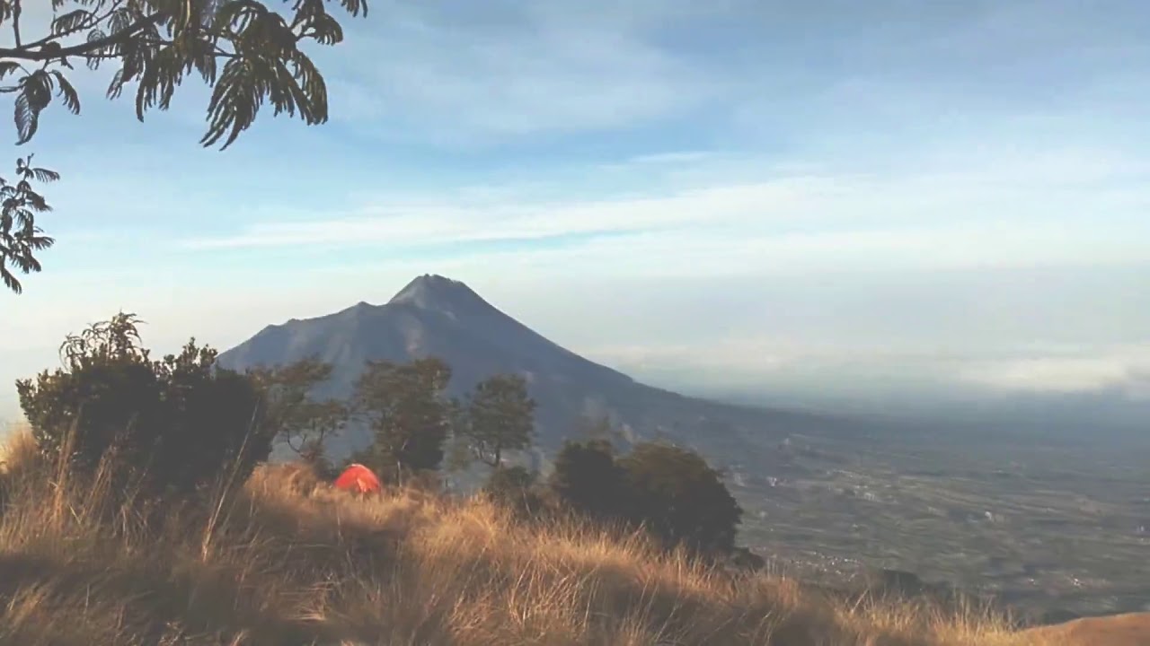 Gunung Merbabu 3145 mdpl. via Selo - YouTube
