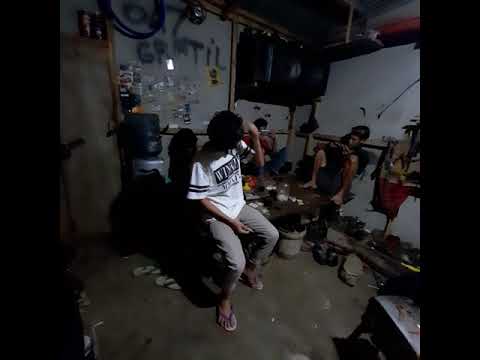 Acara bebas /bar bar